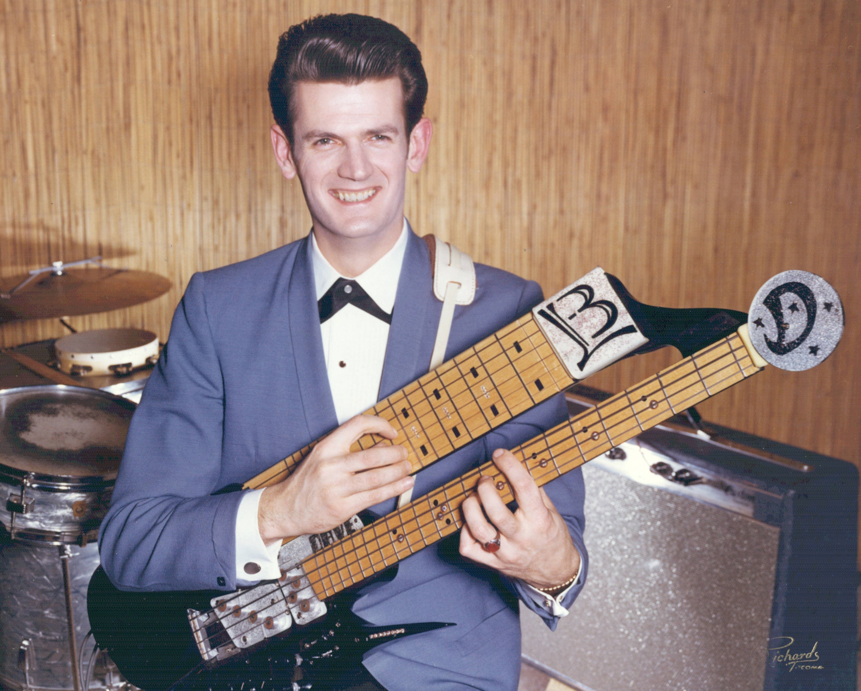 Dave Bunker and Bunker Guitars – Tacoma Music History